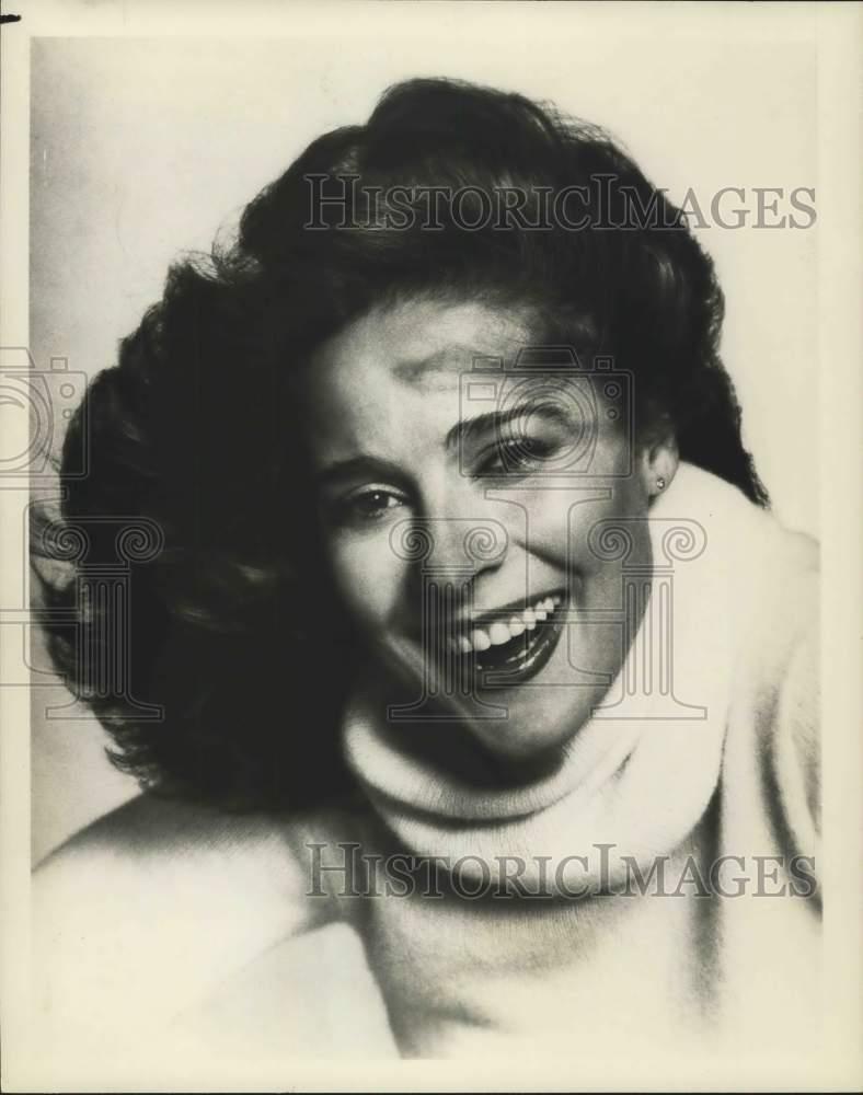 Actress Joan Hackett 60 Photos - Moonagedaydream.film