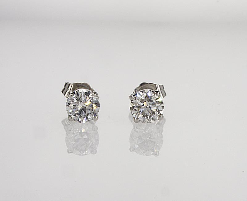 3/4 Carat Natural Diamonds Set in 14k White Gold Earrings Stud D VVS2 ...